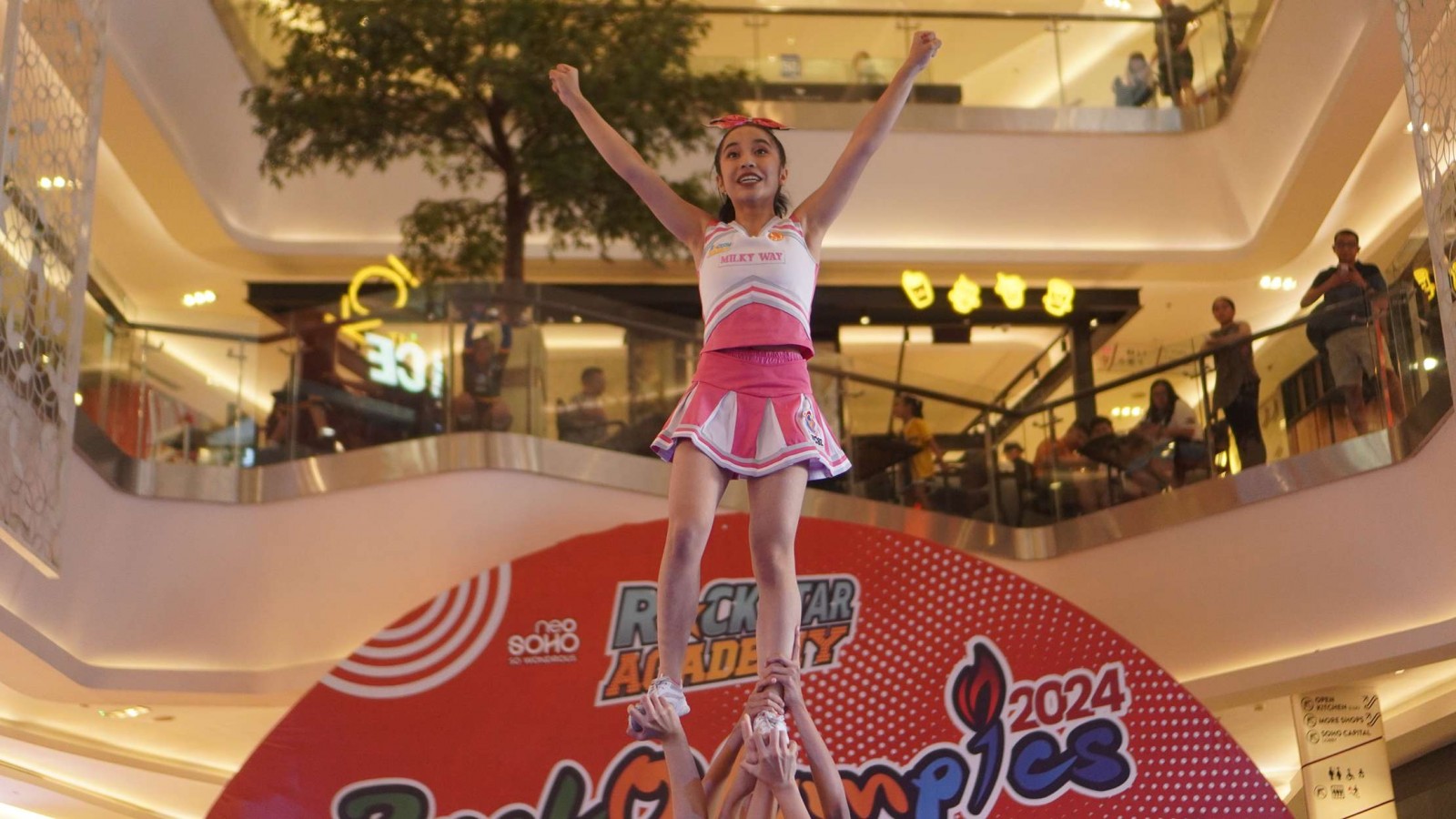 Essential Tips to Become a Great Cheerleading Flyer